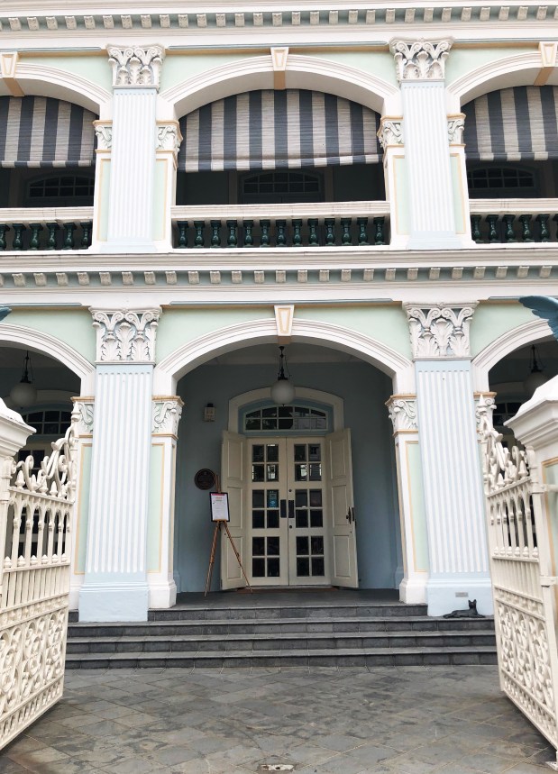 Blended culture uncovered through Peranakan crafts – Min Hye-Yoon, 민혜윤